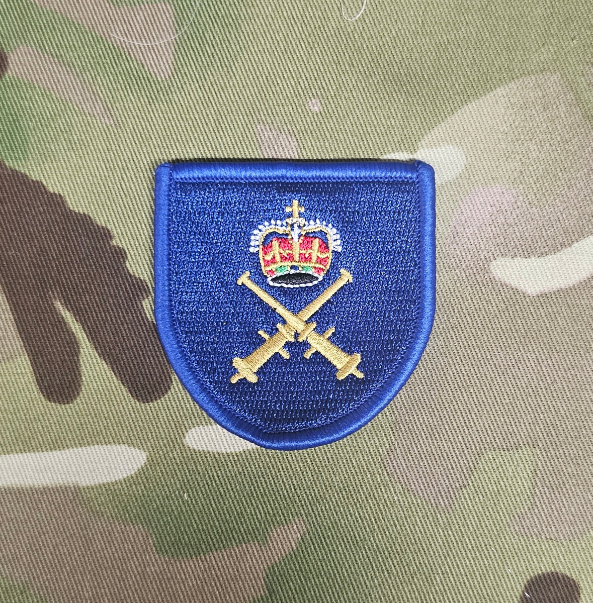 Royal School of Artillery Badge (Gunnery School) (Colour) – Badge Workshop