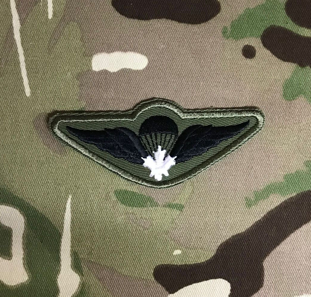 Canadian / Canada Airborne Parachutist Qualification Wings - White Map ...